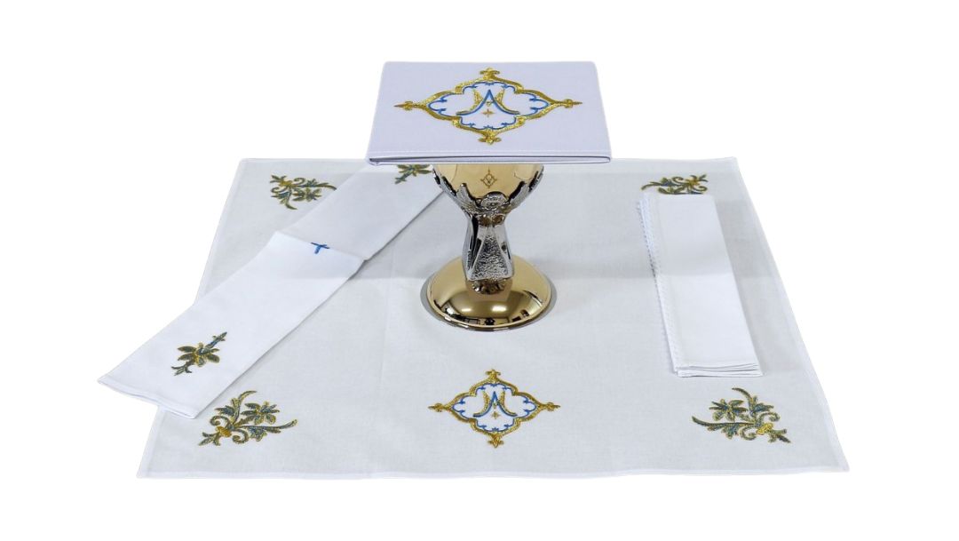 Church Altar Mass Linen Set With Embroidery – The Clergy Store